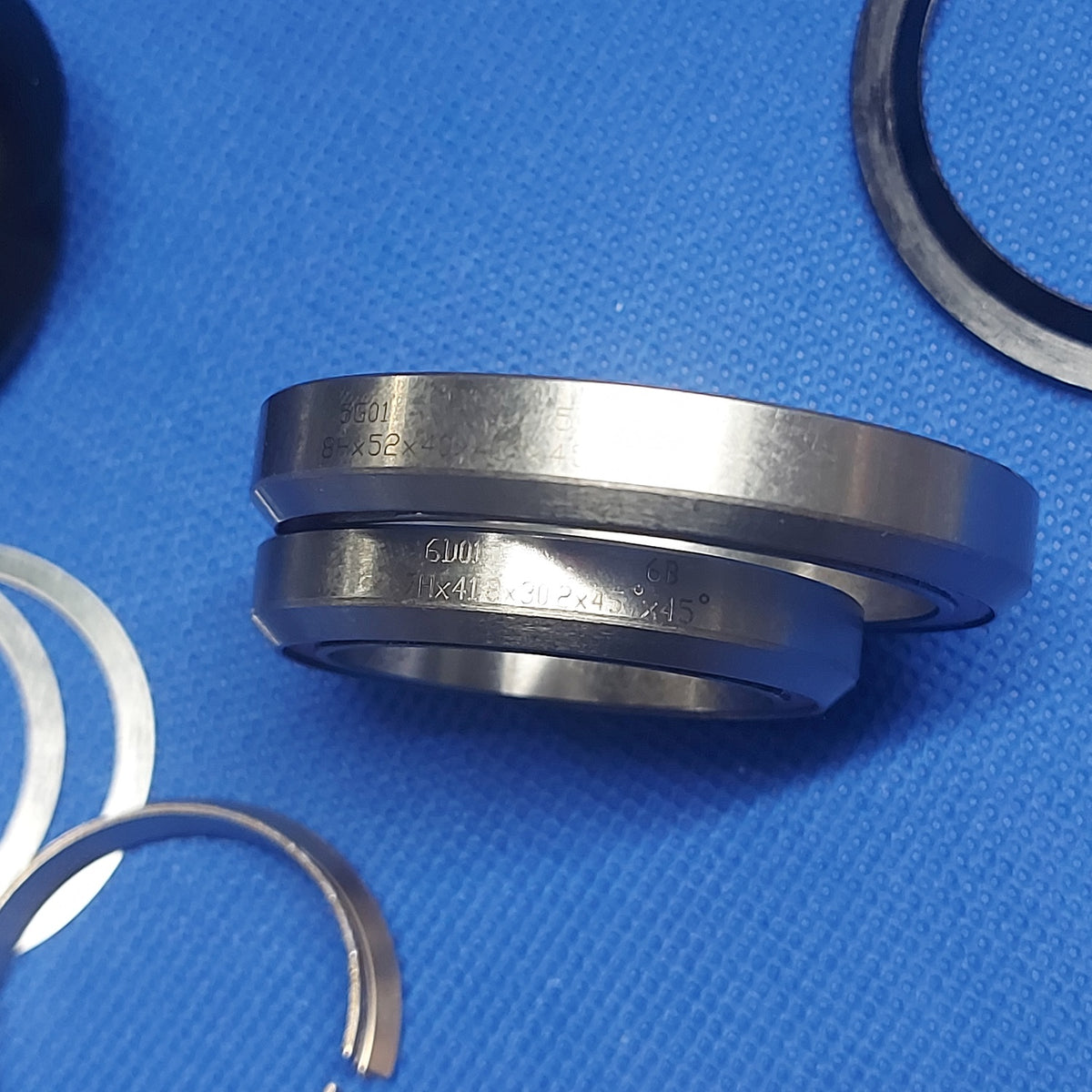 Oxford Integrated Threadless Headset 1-1/8" -1.5 Black HS550 – PioraBikes