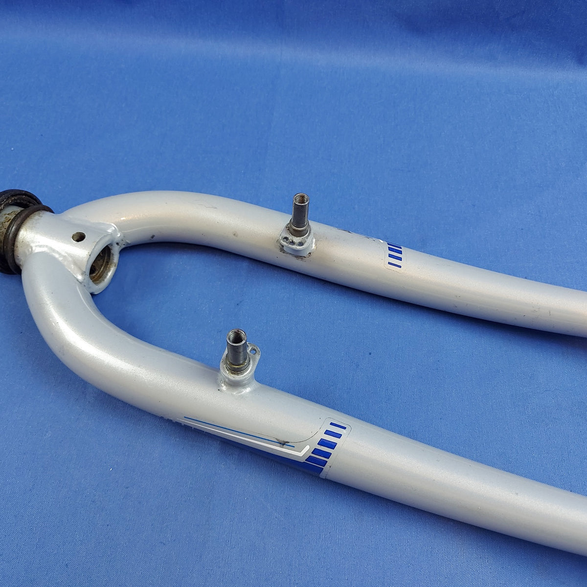 Bicycle Front Rigid Forks for 700C Wheels Threaded for V-Brake – PioraBikes