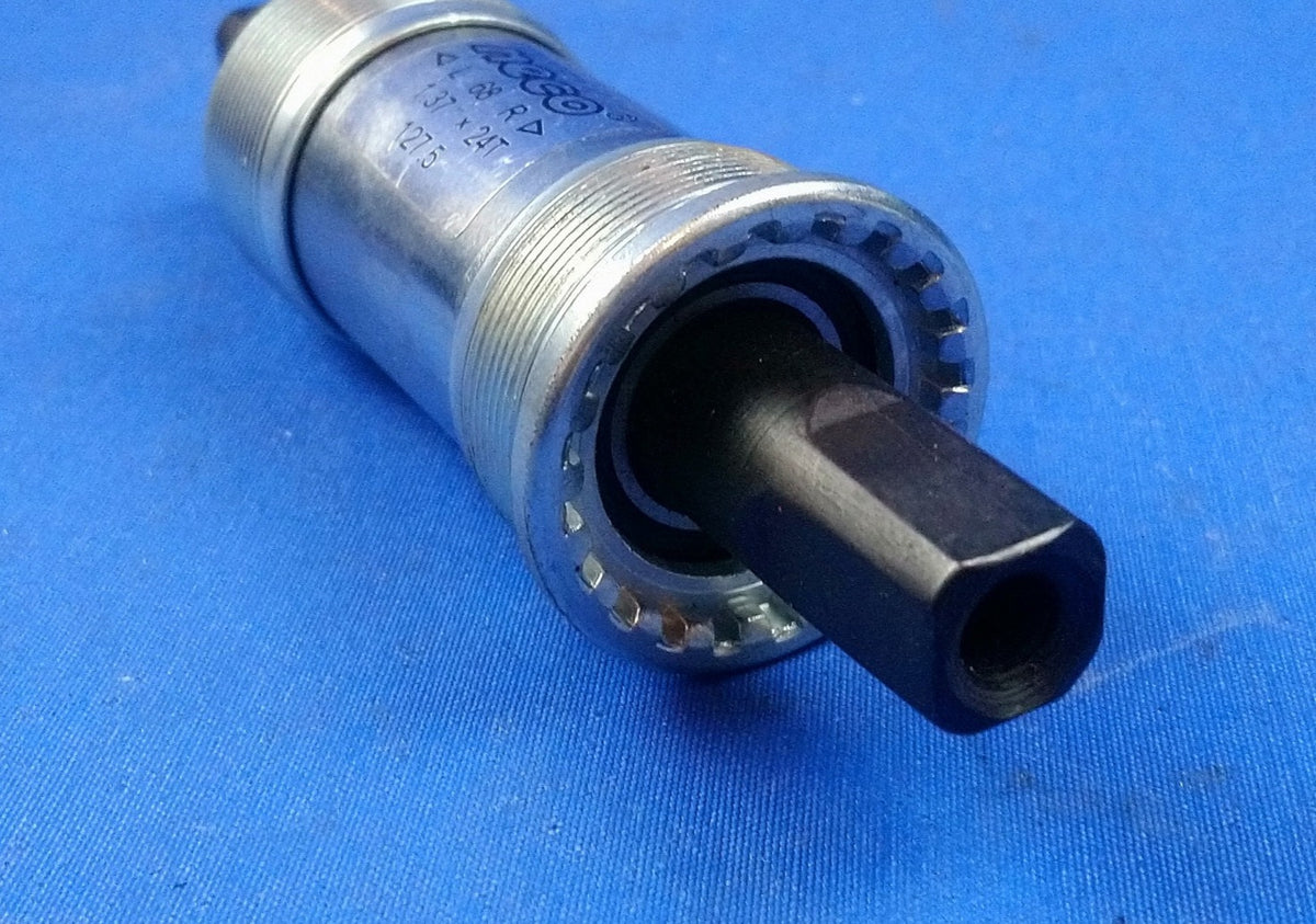 NECO Bicycle Standard Bottom Bracket 68 mm x 127.5 mm – PioraBikes