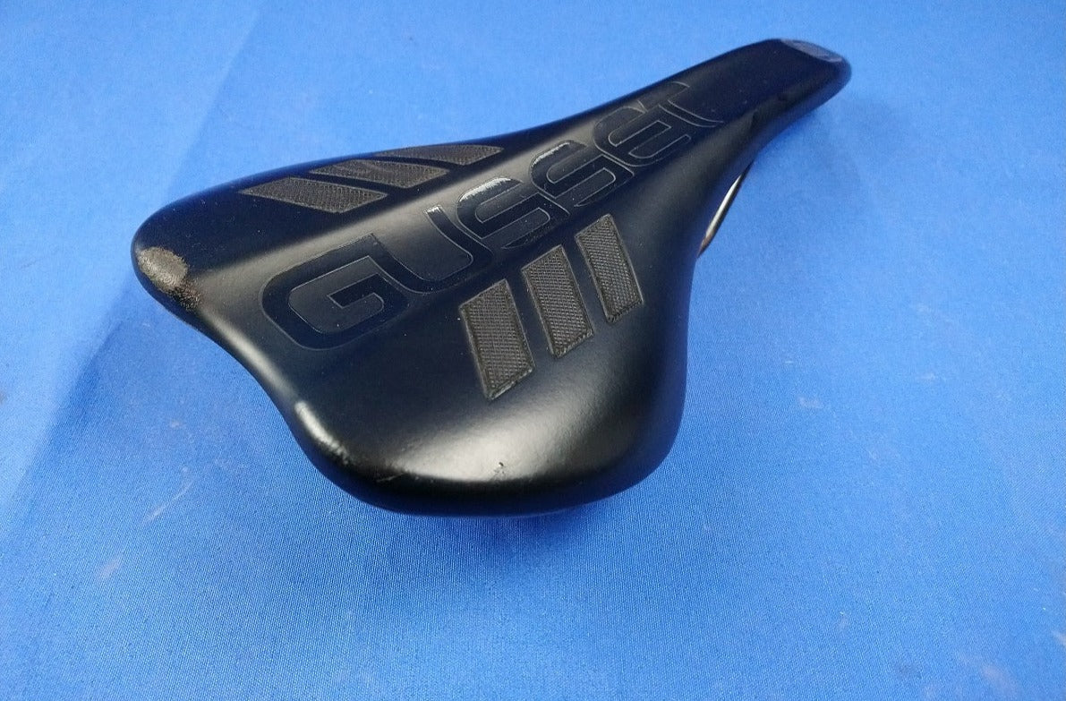 Gusset S2 Racing Bicycle Seat Saddle Black – PioraBikes