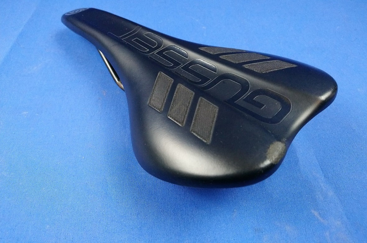 Gusset S2 Racing Bicycle Seat Saddle Black – PioraBikes
